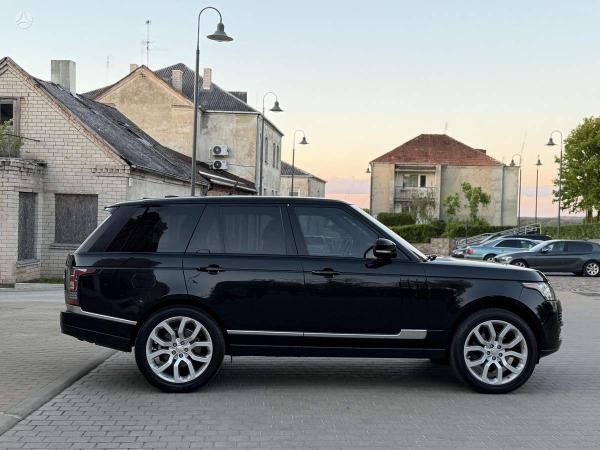 Black Land Rover Range Rover 2014 in Ukmerge, with an engine capacity of 3.00 L and mileage of 207 thousand km for 15900 €, photo 1 on AUTOMOTO.COM.LV