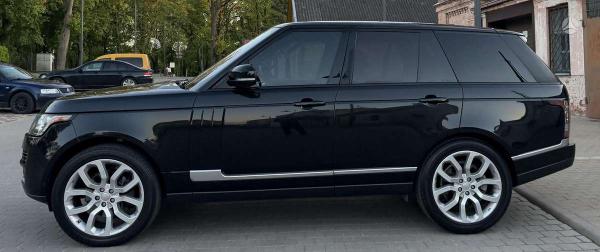 Black Land Rover Range Rover 2014 in Ukmerge, with an engine capacity of 3.00 L and mileage of 207 thousand km for 15900 €, photo 8 on AUTOMOTO.COM.LV