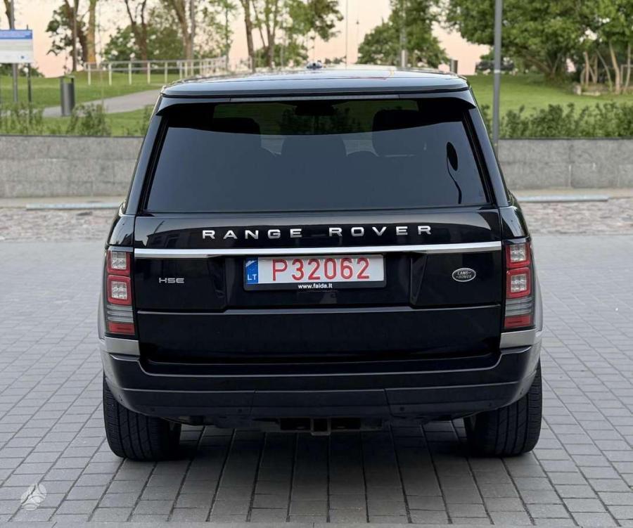 Melns Land Rover Range Rover 2014 Ukmergė, ar dzinēja tilpumu 3.00 L un nobraukumu 208 tūkst. km par 15500 €, foto 5 vietnē AUTOMOTO.COM.LV