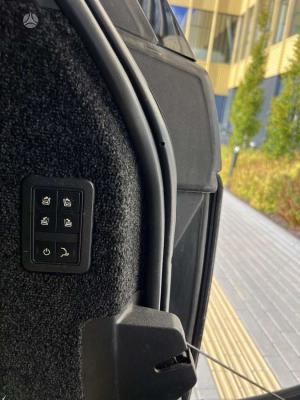 Melns Land Rover Range Rover 2014 Viļņa, ar dzinēja tilpumu 4.37 L un nobraukumu 199 tūkst. km par 19500 €, foto 17 vietnē AUTOMOTO.COM.LV