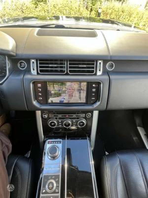 Melns Land Rover Range Rover 2014 Viļņa, ar dzinēja tilpumu 4.37 L un nobraukumu 199 tūkst. km par 19500 €, foto 19 vietnē AUTOMOTO.COM.LV