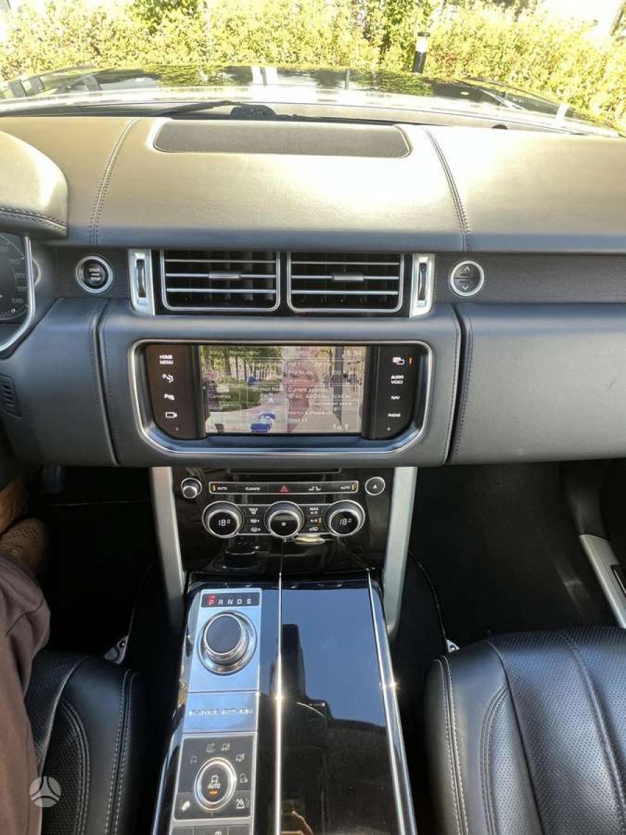 Melns Land Rover Range Rover 2014 Viļņa, ar dzinēja tilpumu 4.37 L un nobraukumu 199 tūkst. km par 19500 €, foto 19 vietnē AUTOMOTO.COM.LV