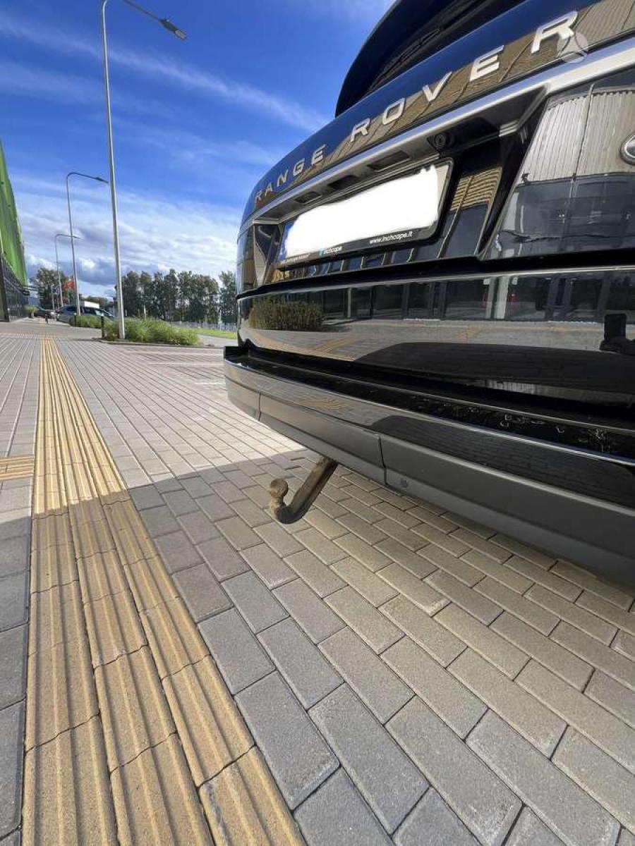 Melns Land Rover Range Rover 2014 Viļņa, ar dzinēja tilpumu 4.37 L un nobraukumu 199 tūkst. km par 19500 €, foto 20 vietnē AUTOMOTO.COM.LV