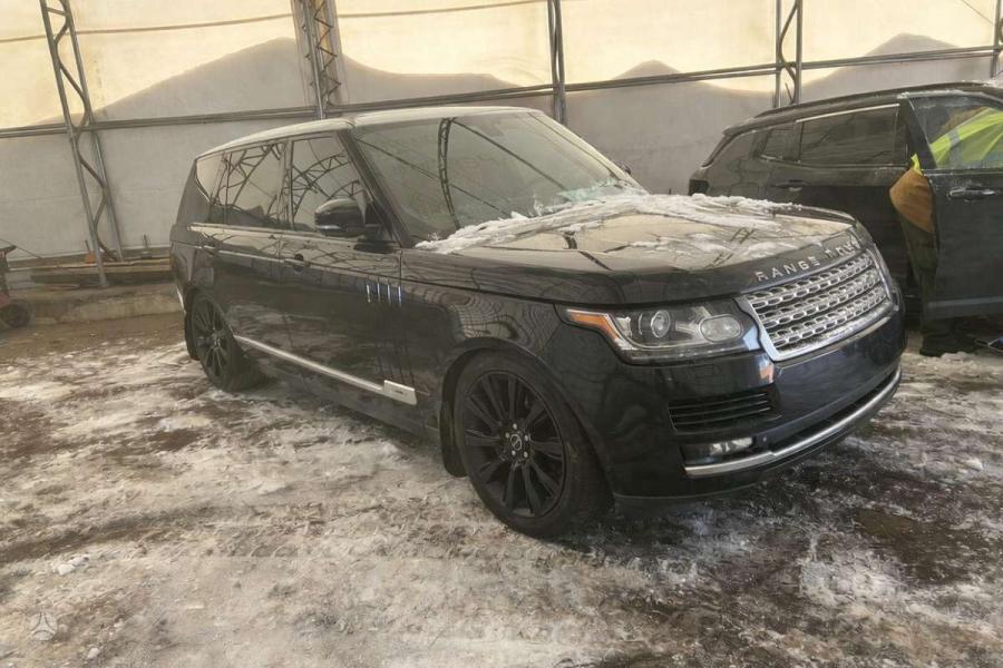 Black Land Rover Range Rover 2015 in Ukmerge, with an engine capacity of 5.00 L and mileage of 223 thousand km for 11500 €, photo 1 on AUTOMOTO.COM.LV