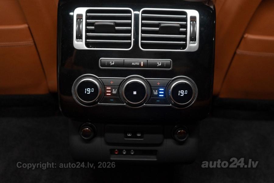 Melns Land Rover Range Rover 2015 Rīga, ar dzinēja tilpumu 4.40 L un nobraukumu 165 tūkst. km par 32000 €, foto 17 vietnē AUTOMOTO.COM.LV