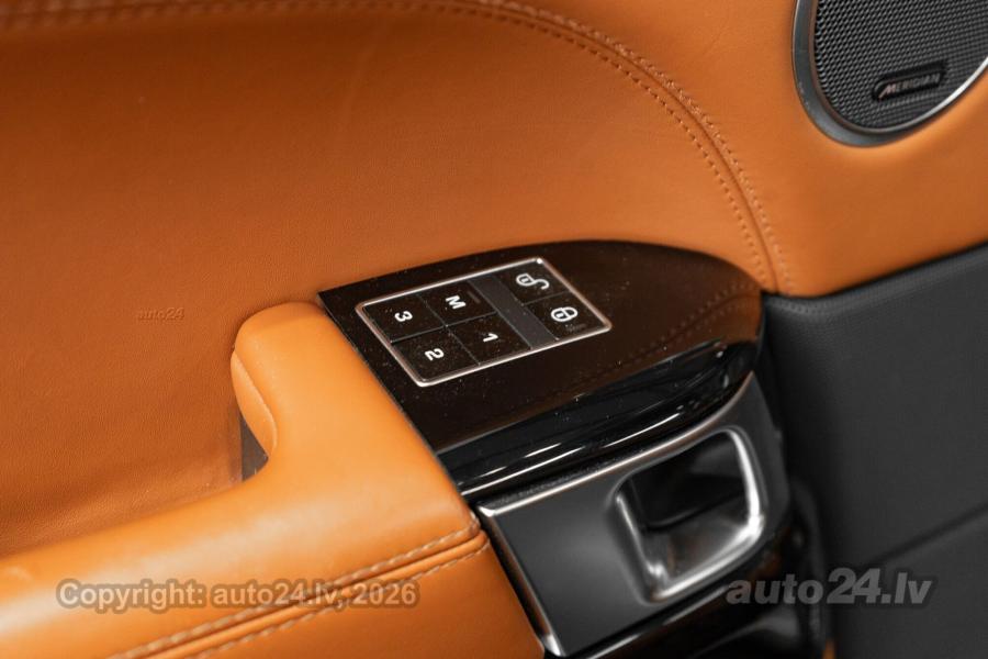 Melns Land Rover Range Rover 2015 Rīga, ar dzinēja tilpumu 4.40 L un nobraukumu 165 tūkst. km par 32000 €, foto 20 vietnē AUTOMOTO.COM.LV