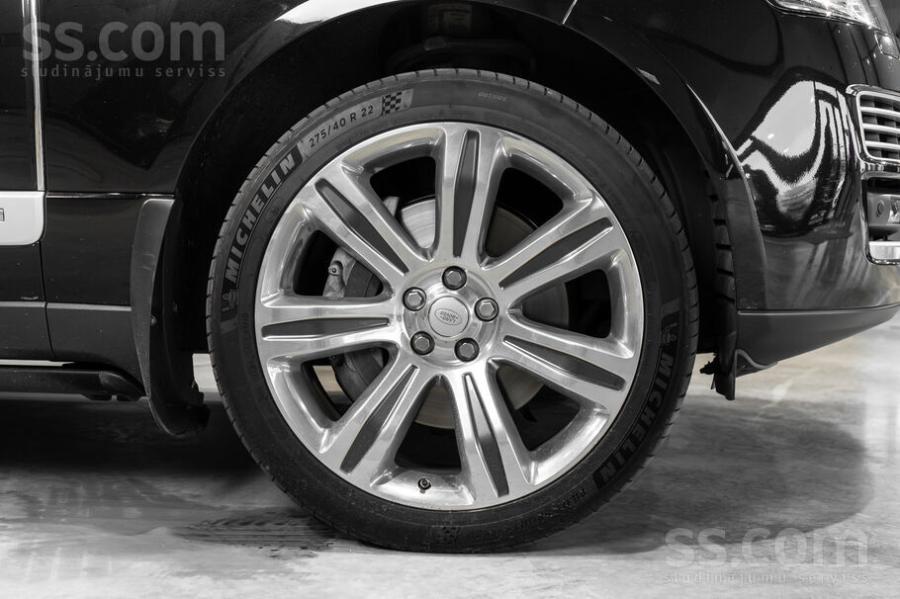 Melns Land Rover Range Rover 2015 Rīga, ar dzinēja tilpumu 4.40 L un nobraukumu 165 tūkst. km par 32000 €, foto 8 vietnē AUTOMOTO.COM.LV