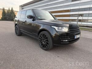 Black Land Rover Range Rover 2015 in Riga, with an engine capacity of 4.40 L and mileage of 188 thousand km for 25300 €, photo 5 on AUTOMOTO.COM.LV