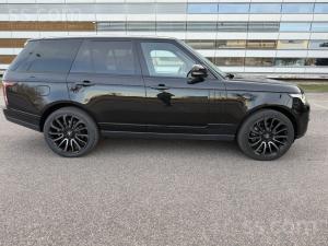 Black Land Rover Range Rover 2015 in Riga, with an engine capacity of 4.40 L and mileage of 188 thousand km for 25300 €, photo 8 on AUTOMOTO.COM.LV