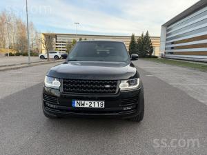 Black Land Rover Range Rover 2015 in Riga, with an engine capacity of 4.40 L and mileage of 188 thousand km for 25300 €, photo 11 on AUTOMOTO.COM.LV