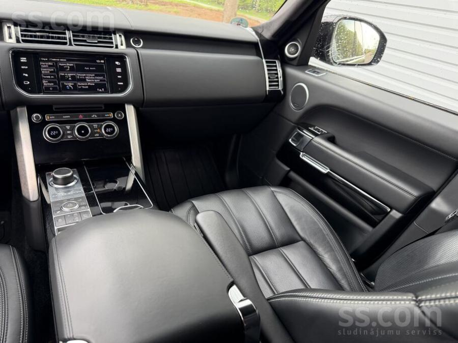 Black Land Rover Range Rover 2015 in Riga, with an engine capacity of 4.40 L and mileage of 188 thousand km for 25300 €, photo 19 on AUTOMOTO.COM.LV