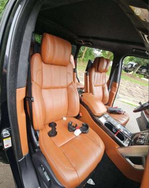 Melns Land Rover Range Rover 2015 Šauļi, ar dzinēja tilpumu 5.00 L un nobraukumu 320 tūkst. km par 8000 €, foto 14 vietnē AUTOMOTO.COM.LV