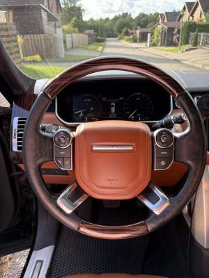 Melns Land Rover Range Rover 2015 Viļņa, ar dzinēja tilpumu 4.37 L un nobraukumu 313 tūkst. km par 22500 €, foto 4 vietnē AUTOMOTO.COM.LV
