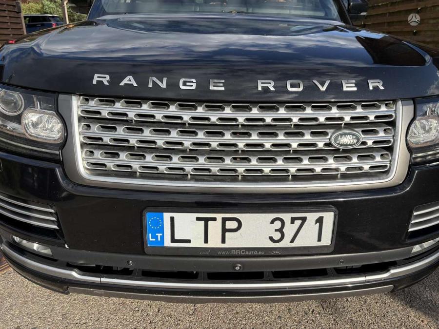 Melns Land Rover Range Rover 2015 Viļņa, ar dzinēja tilpumu 4.37 L un nobraukumu 313 tūkst. km par 22500 €, foto 8 vietnē AUTOMOTO.COM.LV