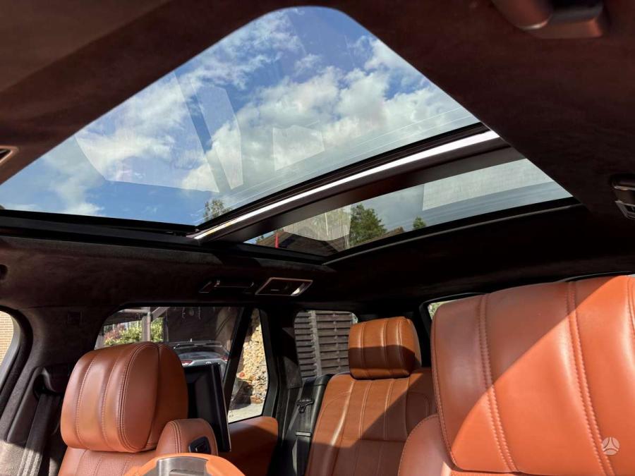Melns Land Rover Range Rover 2015 Viļņa, ar dzinēja tilpumu 4.37 L un nobraukumu 313 tūkst. km par 22500 €, foto 17 vietnē AUTOMOTO.COM.LV