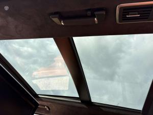 Melns Land Rover Range Rover 2015 Viļņa, ar dzinēja tilpumu 4.37 L un nobraukumu 313 tūkst. km par 22500 €, foto 20 vietnē AUTOMOTO.COM.LV