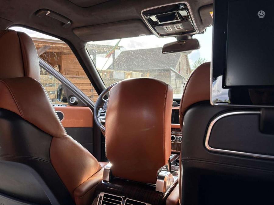 Melns Land Rover Range Rover 2015 Viļņa, ar dzinēja tilpumu 4.37 L un nobraukumu 313 tūkst. km par 22500 €, foto 27 vietnē AUTOMOTO.COM.LV