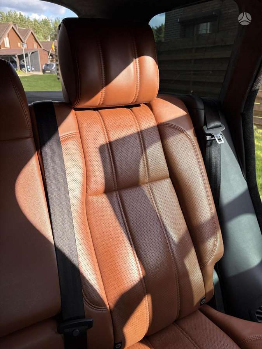 Melns Land Rover Range Rover 2015 Viļņa, ar dzinēja tilpumu 4.37 L un nobraukumu 313 tūkst. km par 22500 €, foto 33 vietnē AUTOMOTO.COM.LV