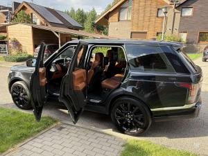 Melns Land Rover Range Rover 2015 Viļņa, ar dzinēja tilpumu 4.37 L un nobraukumu 313 tūkst. km par 22500 €, foto 47 vietnē AUTOMOTO.COM.LV