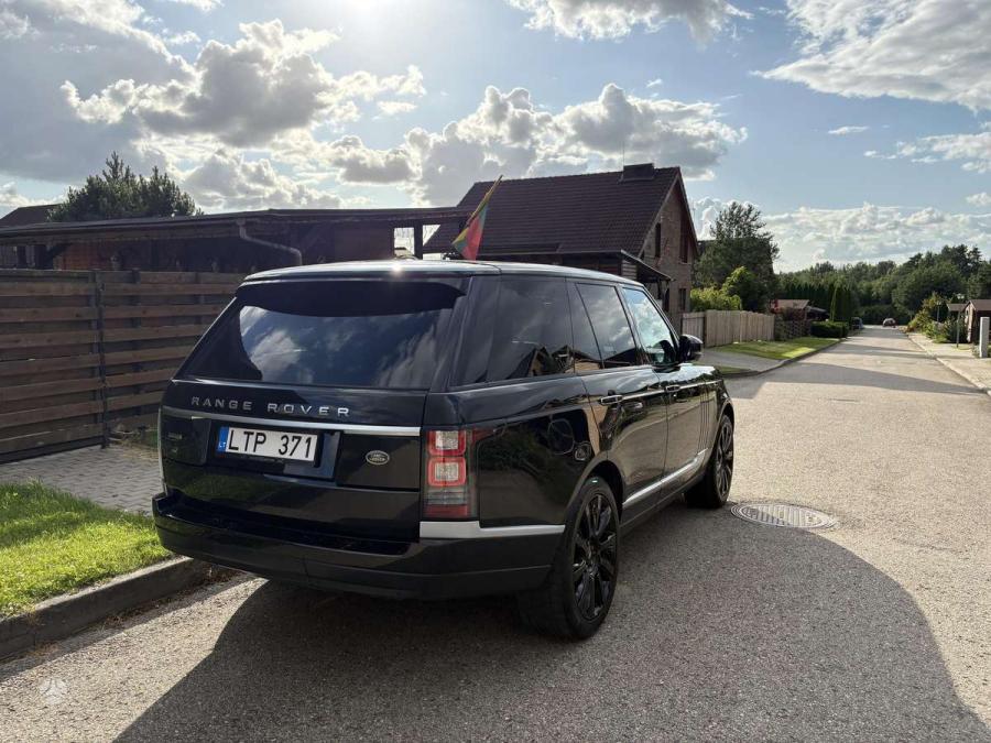 Melns Land Rover Range Rover 2015 Viļņa, ar dzinēja tilpumu 4.37 L un nobraukumu 313 tūkst. km par 22500 €, foto 51 vietnē AUTOMOTO.COM.LV