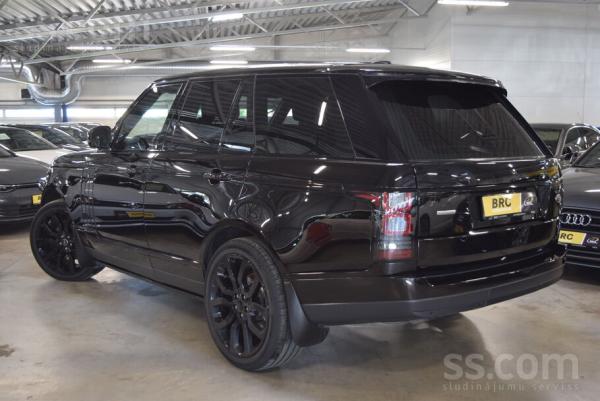 Black Land Rover Range Rover 2015 in Riga, with an engine capacity of 4.40 L and mileage of 147 thousand km for 30000 €, photo 2 on AUTOMOTO.COM.LV
