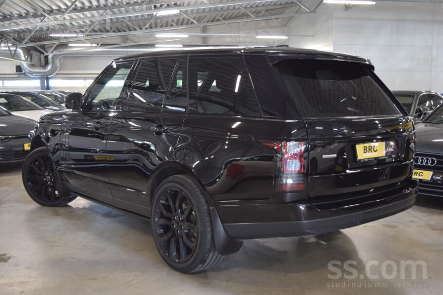 Black Land Rover Range Rover 2015 in Riga, with an engine capacity of 4.40 L and mileage of 147 thousand km for 30000 €, photo 3 on AUTOMOTO.COM.LV