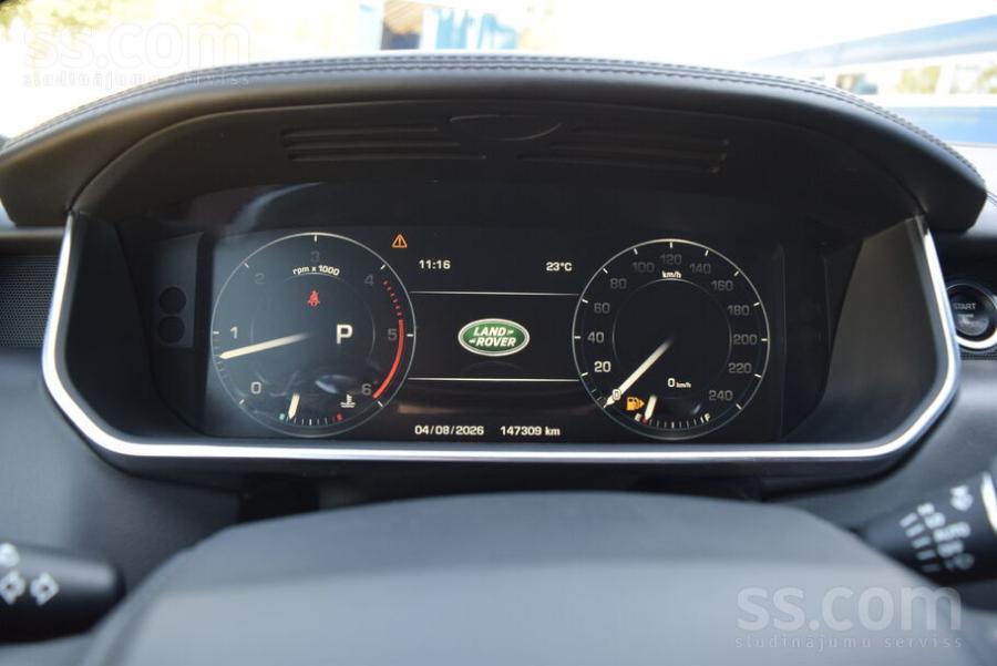 Black Land Rover Range Rover 2015 in Riga, with an engine capacity of 4.40 L and mileage of 147 thousand km for 30000 €, photo 11 on AUTOMOTO.COM.LV