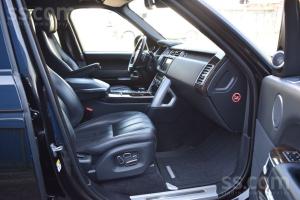 Black Land Rover Range Rover 2015 in Riga, with an engine capacity of 4.40 L and mileage of 147 thousand km for 30000 €, photo 14 on AUTOMOTO.COM.LV