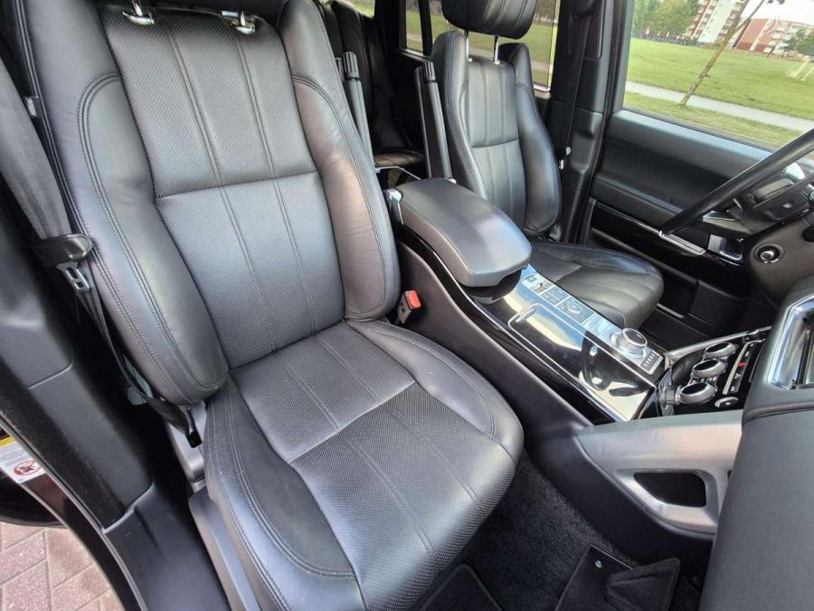 Black Land Rover Range Rover 2015 in Klaipeda, with an engine capacity of 5.00 L and mileage of 0 thousand km for 19900 €, photo 13 on AUTOMOTO.COM.LV