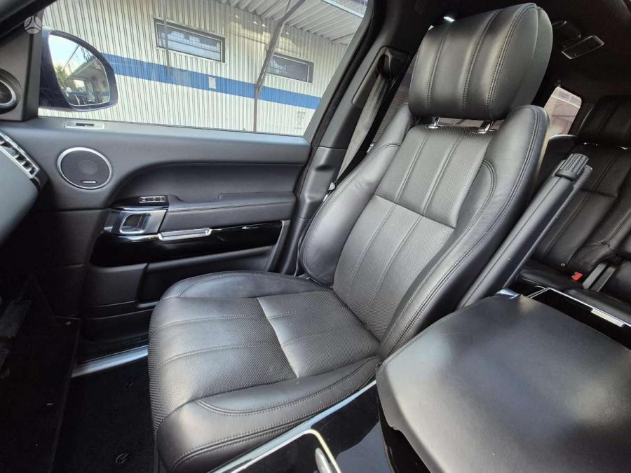 Black Land Rover Range Rover 2015 in Klaipeda, with an engine capacity of 5.00 L and mileage of 0 thousand km for 19900 €, photo 15 on AUTOMOTO.COM.LV