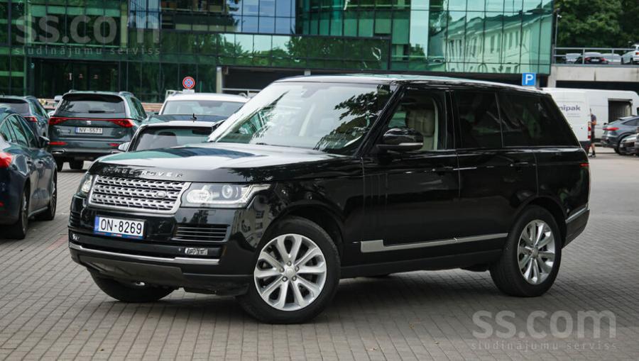 Black Land Rover Range Rover 2015 in Riga, with an engine capacity of 3.00 L and mileage of 207 thousand km for 22950 €, photo 1 on AUTOMOTO.COM.LV