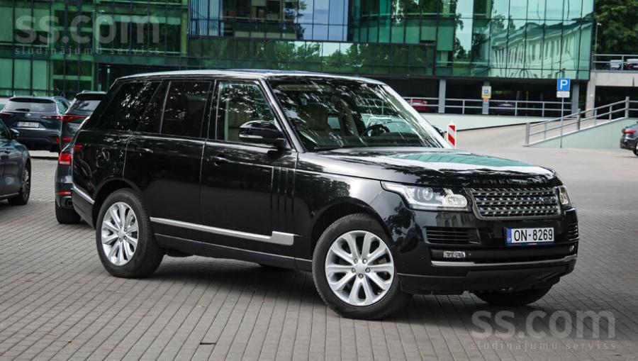 Black Land Rover Range Rover 2015 in Riga, with an engine capacity of 3.00 L and mileage of 207 thousand km for 22950 €, photo 4 on AUTOMOTO.COM.LV