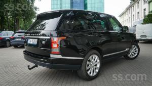 Black Land Rover Range Rover 2015 in Riga, with an engine capacity of 3.00 L and mileage of 207 thousand km for 22950 €, photo 7 on AUTOMOTO.COM.LV