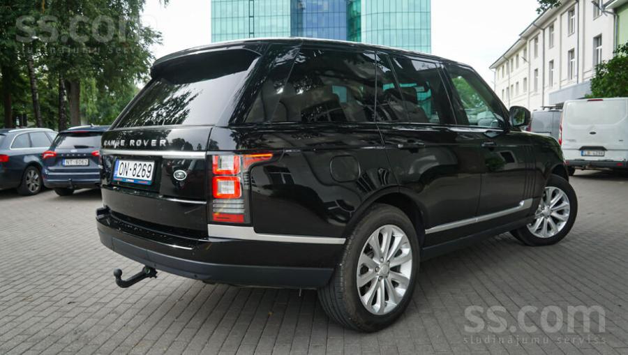 Black Land Rover Range Rover 2015 in Riga, with an engine capacity of 3.00 L and mileage of 207 thousand km for 22950 €, photo 7 on AUTOMOTO.COM.LV