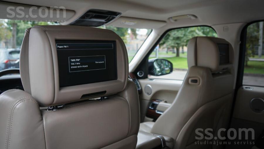 Black Land Rover Range Rover 2015 in Riga, with an engine capacity of 3.00 L and mileage of 207 thousand km for 22950 €, photo 13 on AUTOMOTO.COM.LV