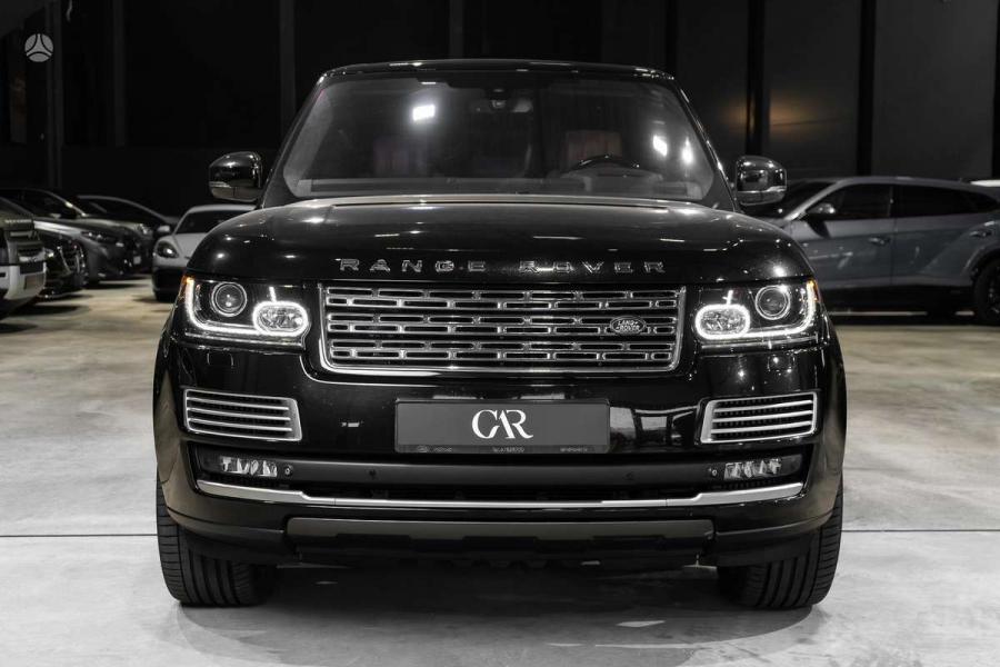 Black Land Rover Range Rover 2015 in Riga, with an engine capacity of 4.37 L and mileage of 165 thousand km for 31000 €, photo 3 on AUTOMOTO.COM.LV