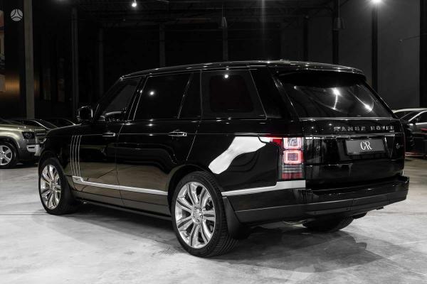 Black Land Rover Range Rover 2015 in Riga, with an engine capacity of 4.37 L and mileage of 165 thousand km for 31000 €, photo 7 on AUTOMOTO.COM.LV