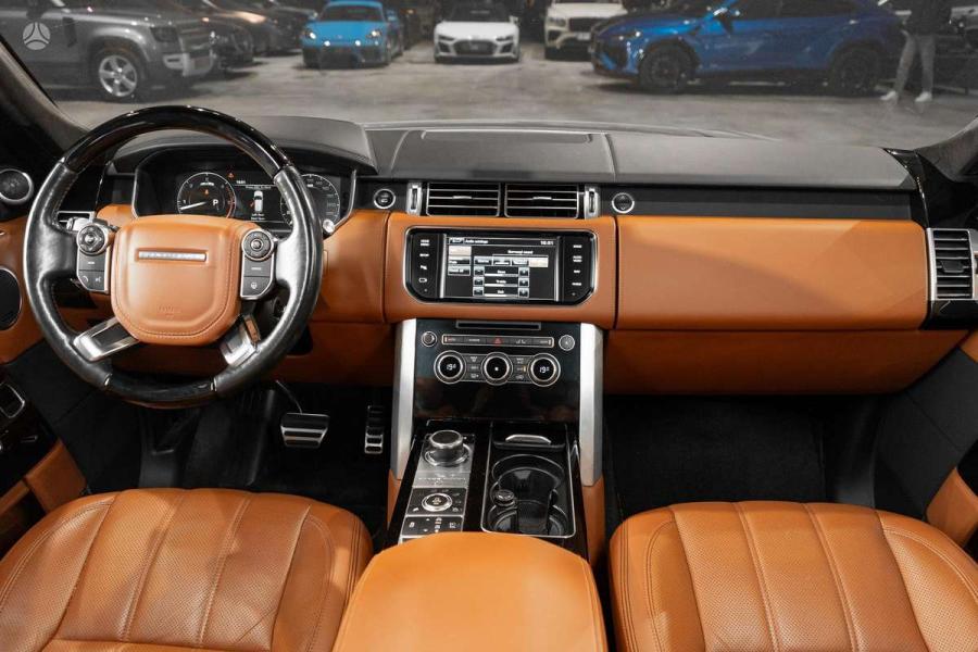 Black Land Rover Range Rover 2015 in Riga, with an engine capacity of 4.37 L and mileage of 165 thousand km for 31000 €, photo 11 on AUTOMOTO.COM.LV