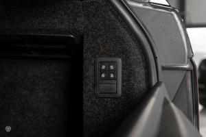 Black Land Rover Range Rover 2015 in Riga, with an engine capacity of 4.37 L and mileage of 165 thousand km for 31000 €, photo 37 on AUTOMOTO.COM.LV