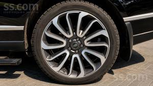 Melns Land Rover Range Rover 2016 Liepāja, ar dzinēja tilpumu 4.40 L un nobraukumu 0 tūkst. km par 24600 €, foto 9 vietnē AUTOMOTO.COM.LV