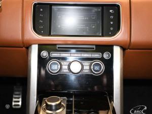 Melns Land Rover Range Rover 2016 Viļņa, ar dzinēja tilpumu 4.37 L un nobraukumu 272 tūkst. km par 26900 €, foto 23 vietnē AUTOMOTO.COM.LV