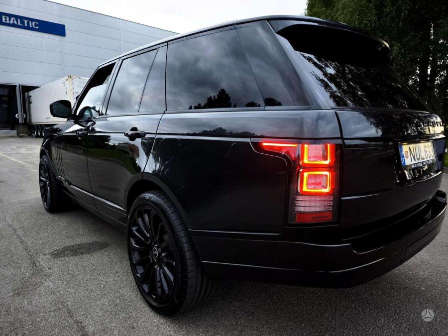 Melns Land Rover Range Rover 2016 Šauļi, ar dzinēja tilpumu 2.99 L un nobraukumu 258 tūkst. km par 27500 €, foto 9 vietnē AUTOMOTO.COM.LV