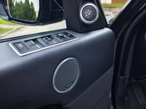 Melns Land Rover Range Rover 2016 Šauļi, ar dzinēja tilpumu 2.99 L un nobraukumu 258 tūkst. km par 27500 €, foto 22 vietnē AUTOMOTO.COM.LV