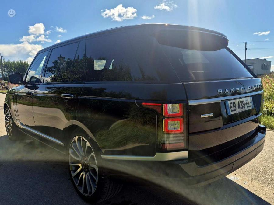 Melns Land Rover Range Rover 2016 Tauragė, ar dzinēja tilpumu 4.37 L un nobraukumu 278 tūkst. km par 18500 €, foto 9 vietnē AUTOMOTO.COM.LV