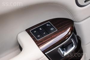 Melns Land Rover Range Rover 2016 Rīga, ar dzinēja tilpumu 4.40 L un nobraukumu 147 tūkst. km par 31399 €, foto 15 vietnē AUTOMOTO.COM.LV