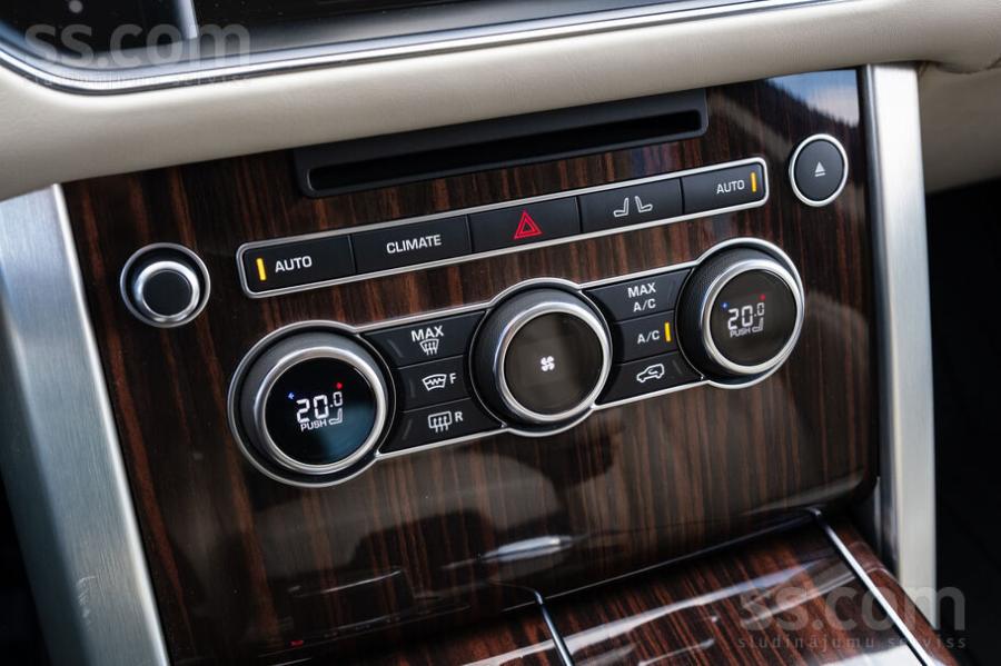 Melns Land Rover Range Rover 2016 Rīga, ar dzinēja tilpumu 4.40 L un nobraukumu 147 tūkst. km par 31399 €, foto 20 vietnē AUTOMOTO.COM.LV