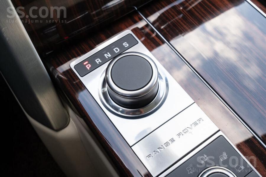 Melns Land Rover Range Rover 2016 Rīga, ar dzinēja tilpumu 4.40 L un nobraukumu 147 tūkst. km par 31399 €, foto 21 vietnē AUTOMOTO.COM.LV