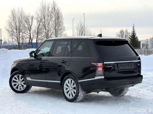 Black Land Rover Range Rover 2017 in Taurage, with an engine capacity of 3.00 L and mileage of 269 thousand km for 21500 €, photo 6 on AUTOMOTO.COM.LV