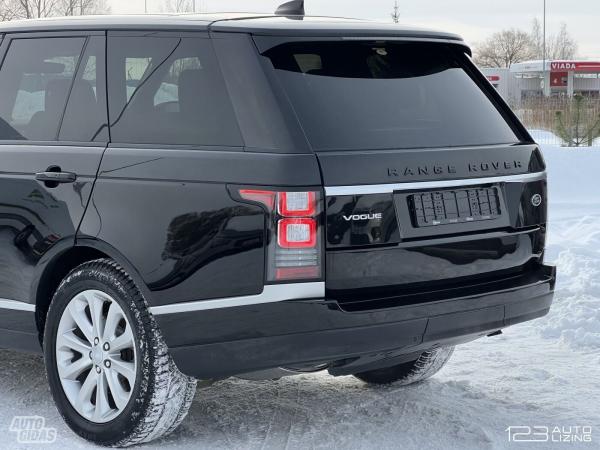 Black Land Rover Range Rover 2017 in Taurage, with an engine capacity of 3.00 L and mileage of 269 thousand km for 21500 €, photo 7 on AUTOMOTO.COM.LV