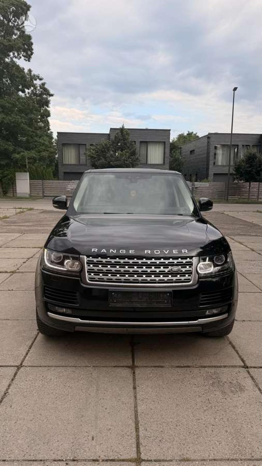 Melns Land Rover Range Rover 2017 Kauņa, ar dzinēja tilpumu 3.00 L un nobraukumu 199 tūkst. km par 14999 €, foto 1 vietnē AUTOMOTO.COM.LV